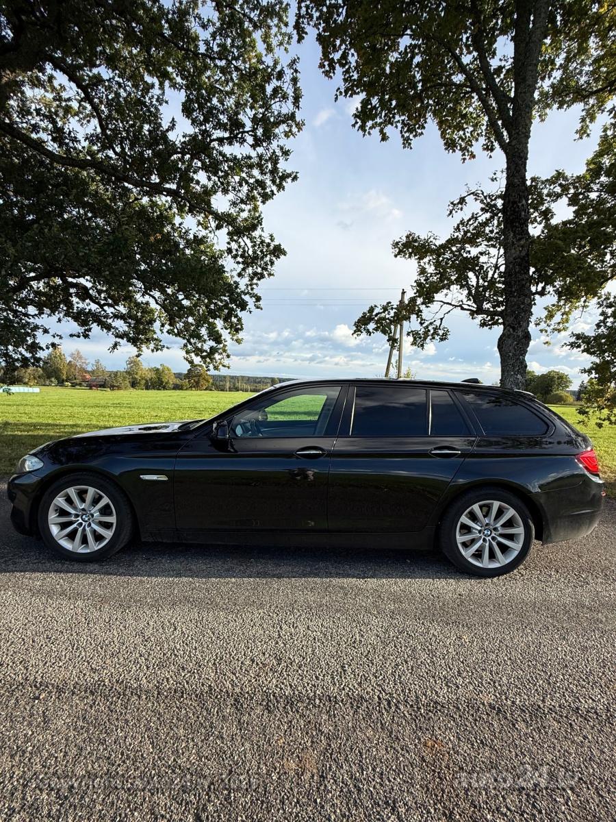 Melns BMW 5 Series 2010 Tallina, ar dzinēja tilpumu 3.00 L un nobraukumu 302 tūkst. km par 6600 €, foto 5 vietnē AUTOMOTO.COM.LV
