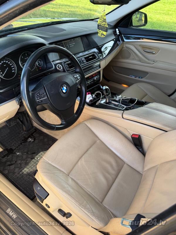 Black BMW 5 Series 2010 in Tallinn, with an engine capacity of 3.00 L and mileage of 302 thousand km for 6600 €, photo 9 on AUTOMOTO.COM.LV