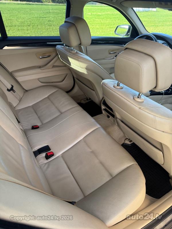 Black BMW 5 Series 2010 in Tallinn, with an engine capacity of 3.00 L and mileage of 302 thousand km for 6600 €, photo 10 on AUTOMOTO.COM.LV