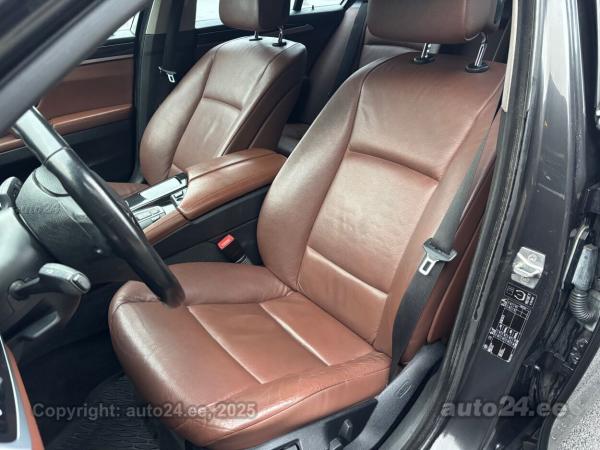 Melns BMW 5 Series 2011 Tallina, ar dzinēja tilpumu 2.00 L un nobraukumu 389 tūkst. km par 6499 €, foto 11 vietnē AUTOMOTO.COM.LV