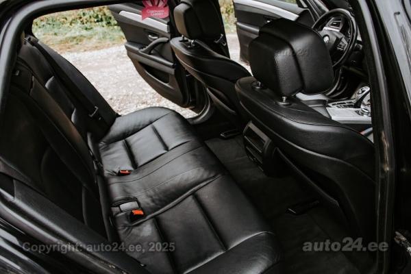 Black BMW 5 Series 2011 in Polva, with an engine capacity of 3.00 L and mileage of 332 thousand km for 10000 €, photo 11 on AUTOMOTO.COM.LV
