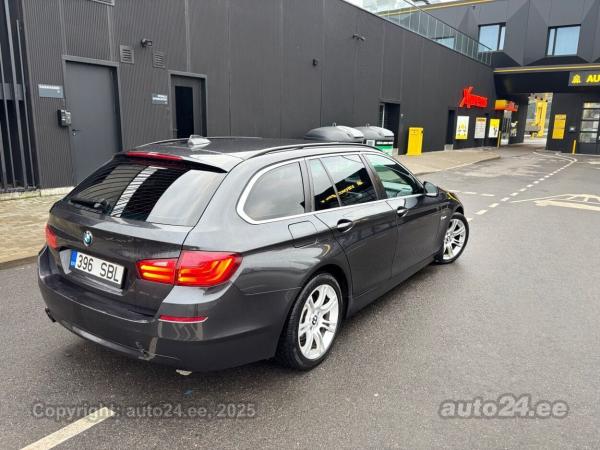 Black BMW 5 Series 2011 in Tallinn, with an engine capacity of 2.00 L and mileage of 380 thousand km for 5999 €, photo 4 on AUTOMOTO.COM.LV