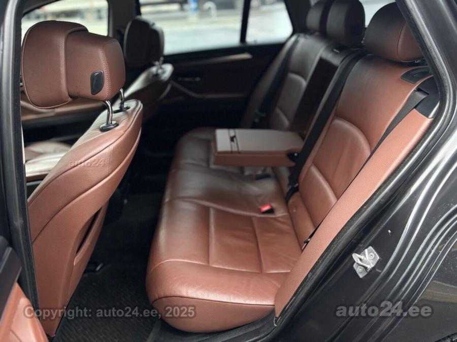 Melns BMW 5 Series 2011 Tallina, ar dzinēja tilpumu 2.00 L un nobraukumu 380 tūkst. km par 5999 €, foto 7 vietnē AUTOMOTO.COM.LV