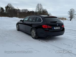 Melns BMW 5 Series 2011 Tallina, ar dzinēja tilpumu 3.00 L un nobraukumu 329 tūkst. km par 10900 €, foto 11 vietnē AUTOMOTO.COM.LV