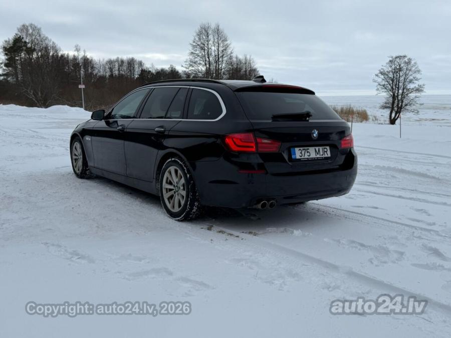 Melns BMW 5 Series 2011 Tallina, ar dzinēja tilpumu 3.00 L un nobraukumu 329 tūkst. km par 10900 €, foto 12 vietnē AUTOMOTO.COM.LV