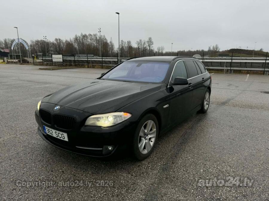 Melns BMW 5 Series 2011 Mustvē, ar dzinēja tilpumu 3.00 L un nobraukumu 400 tūkst. km par 7999 €, foto 1 vietnē AUTOMOTO.COM.LV