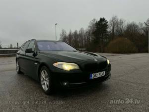 Melns BMW 5 Series 2011 Mustvē, ar dzinēja tilpumu 3.00 L un nobraukumu 400 tūkst. km par 7999 €, foto 2 vietnē AUTOMOTO.COM.LV