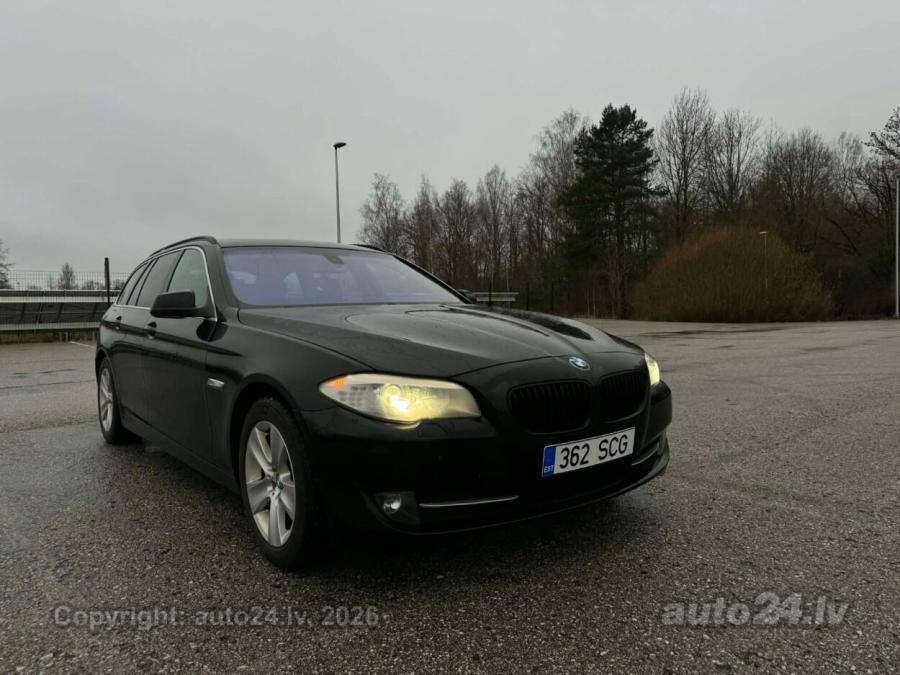 Melns BMW 5 Series 2011 Mustvē, ar dzinēja tilpumu 3.00 L un nobraukumu 400 tūkst. km par 7999 €, foto 2 vietnē AUTOMOTO.COM.LV