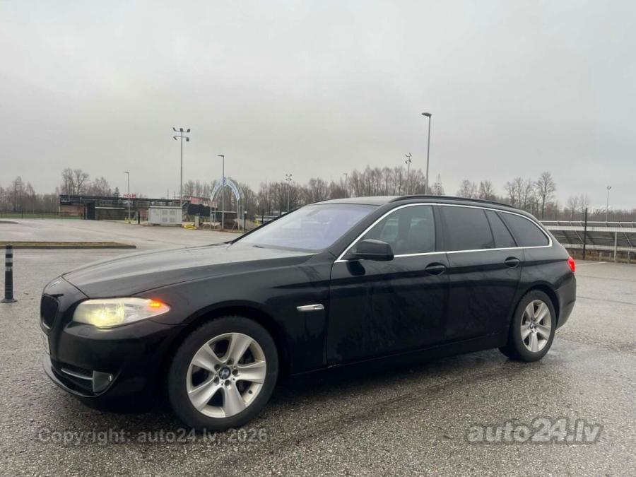 Melns BMW 5 Series 2011 Mustvē, ar dzinēja tilpumu 3.00 L un nobraukumu 400 tūkst. km par 7999 €, foto 5 vietnē AUTOMOTO.COM.LV