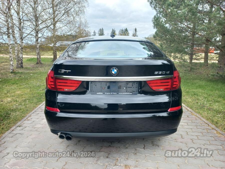 Melns BMW 5 Series 2011 Tartu, ar dzinēja tilpumu 3.00 L un nobraukumu 245 tūkst. km par 9490 €, foto 9 vietnē AUTOMOTO.COM.LV