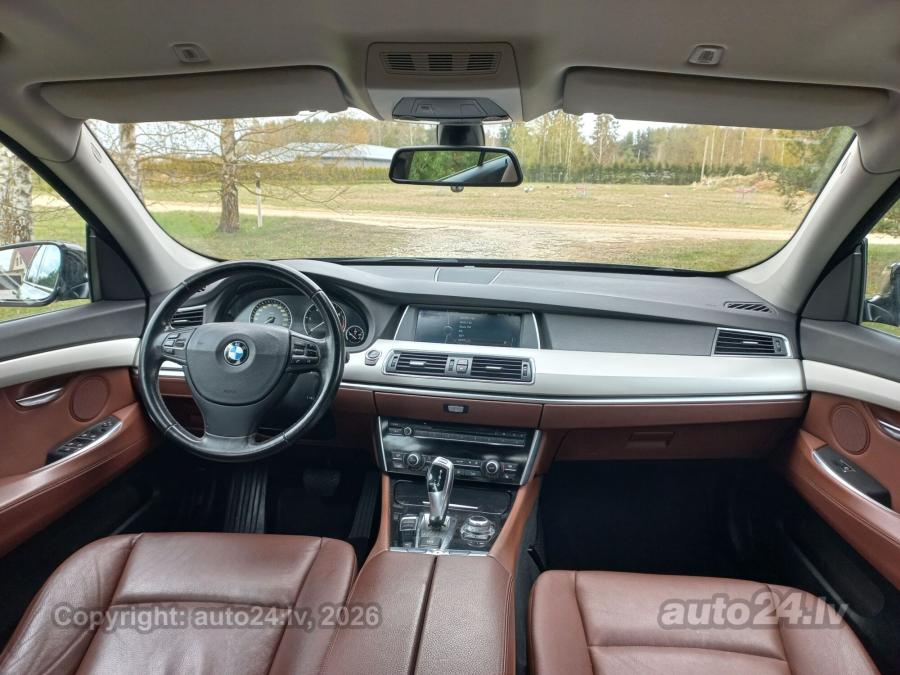 Melns BMW 5 Series 2011 Tartu, ar dzinēja tilpumu 3.00 L un nobraukumu 245 tūkst. km par 9490 €, foto 16 vietnē AUTOMOTO.COM.LV