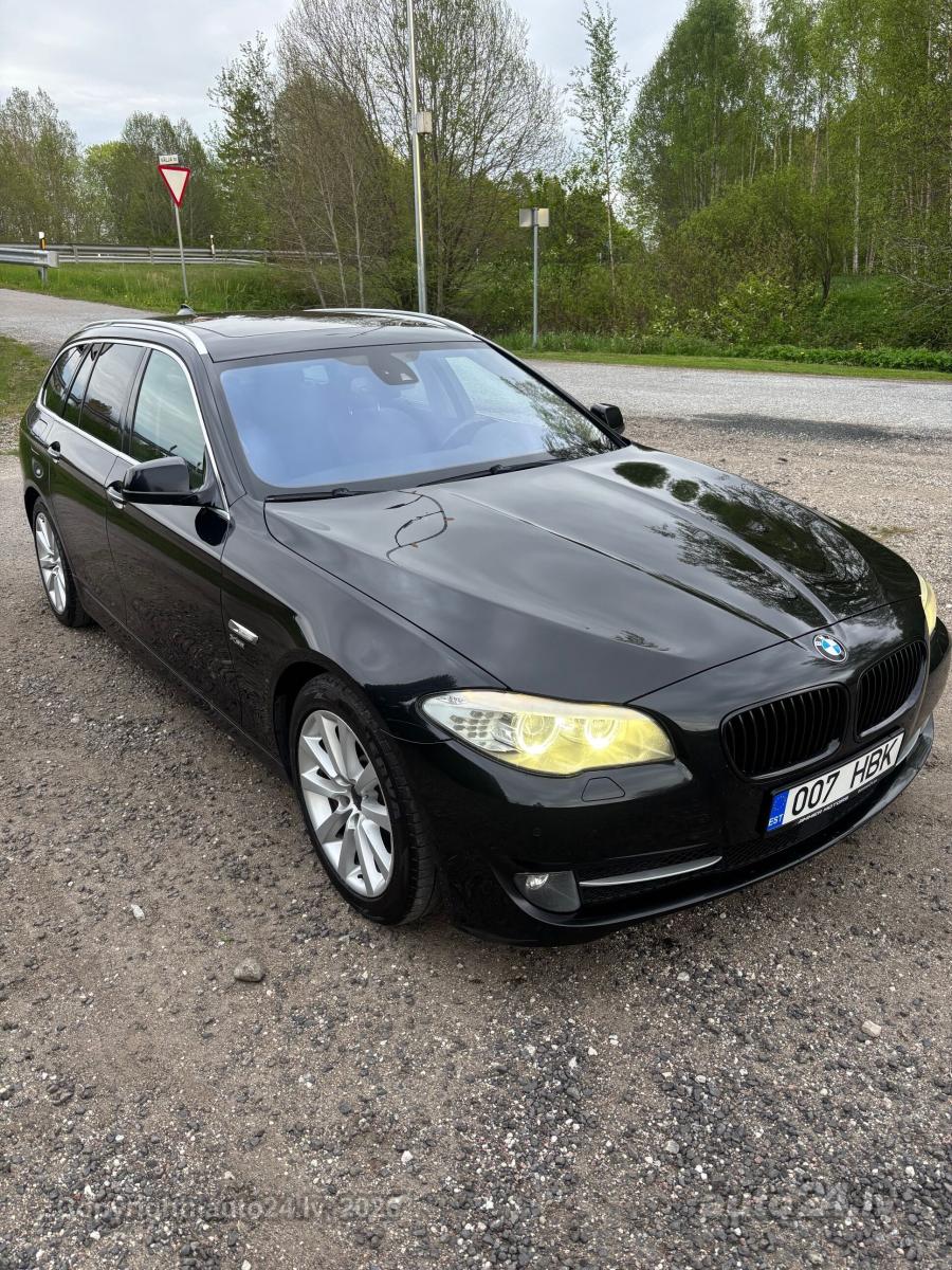 Melns BMW 5 Series 2011 Tallina, ar dzinēja tilpumu 3.00 L un nobraukumu 310 tūkst. km par 12500 €, foto 1 vietnē AUTOMOTO.COM.LV