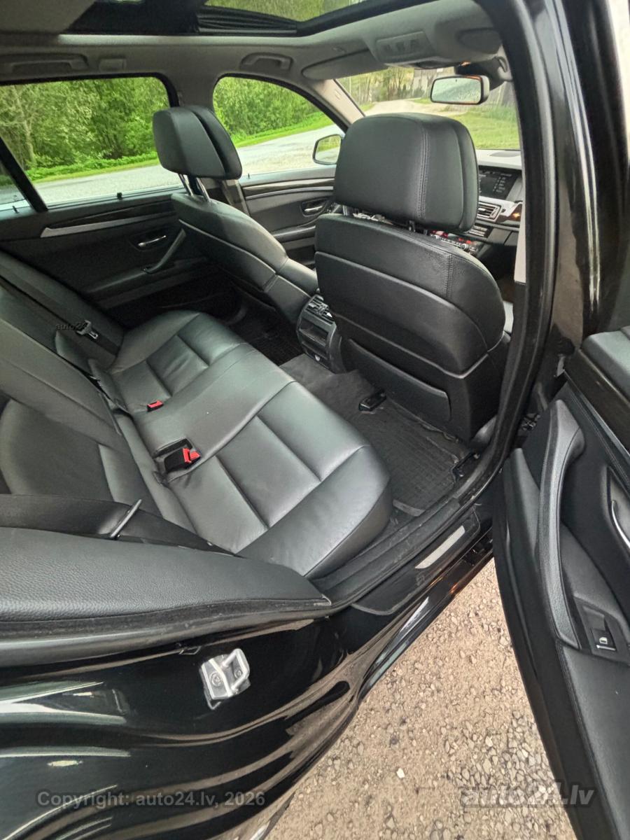 Melns BMW 5 Series 2011 Tallina, ar dzinēja tilpumu 3.00 L un nobraukumu 310 tūkst. km par 12500 €, foto 11 vietnē AUTOMOTO.COM.LV