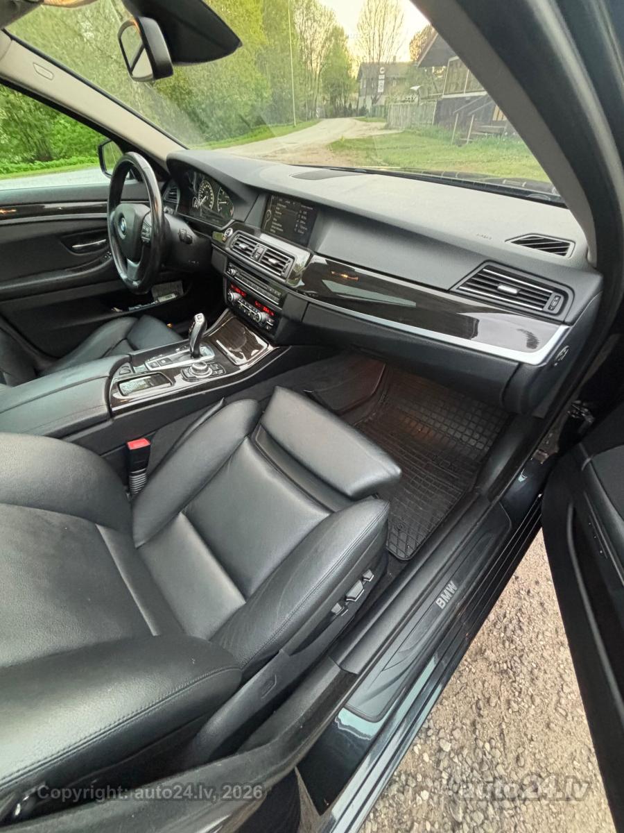 Melns BMW 5 Series 2011 Tallina, ar dzinēja tilpumu 3.00 L un nobraukumu 310 tūkst. km par 12500 €, foto 14 vietnē AUTOMOTO.COM.LV