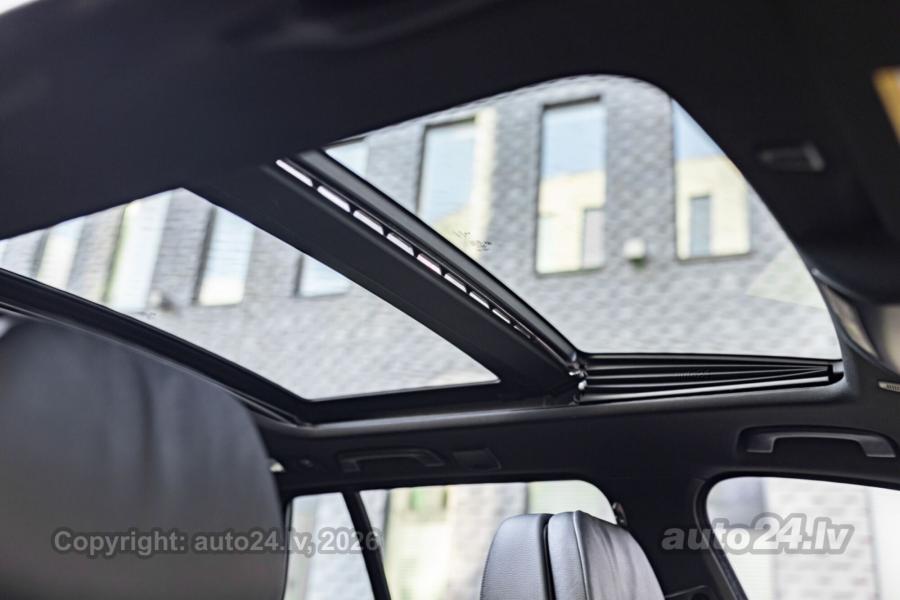 Black BMW 5 Series 2011 in Tallinn, with an engine capacity of 3.00 L and mileage of 291 thousand km for 11599 €, photo 26 on AUTOMOTO.COM.LV