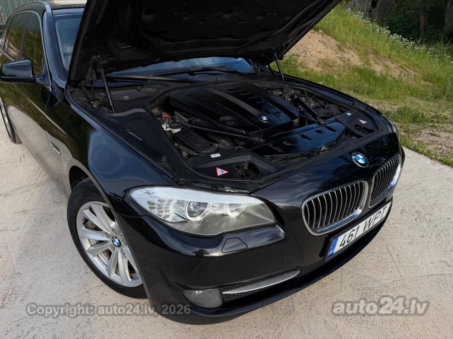 Melns BMW 5 Series 2011 Viljandi, ar dzinēja tilpumu 3.00 L un nobraukumu 352 tūkst. km par 6490 €, foto 25 vietnē AUTOMOTO.COM.LV