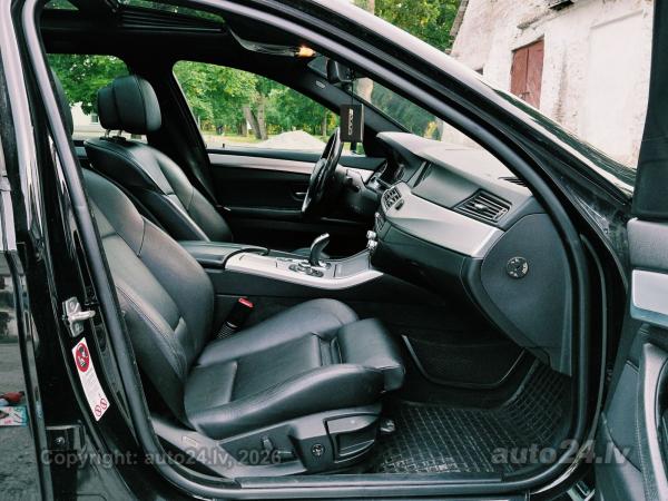 Melns BMW 5 Series 2011 Tallina, ar dzinēja tilpumu 3.00 L un nobraukumu 0 tūkst. km par 10499 €, foto 8 vietnē AUTOMOTO.COM.LV