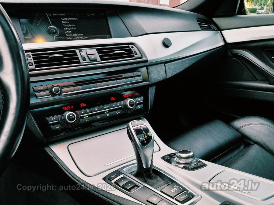 Melns BMW 5 Series 2011 Tallina, ar dzinēja tilpumu 3.00 L un nobraukumu 0 tūkst. km par 10499 €, foto 11 vietnē AUTOMOTO.COM.LV