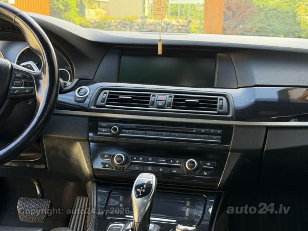 Melns BMW 5 Series 2011 Tallina, ar dzinēja tilpumu 3.00 L un nobraukumu 355 tūkst. km par 10000 €, foto 8 vietnē AUTOMOTO.COM.LV