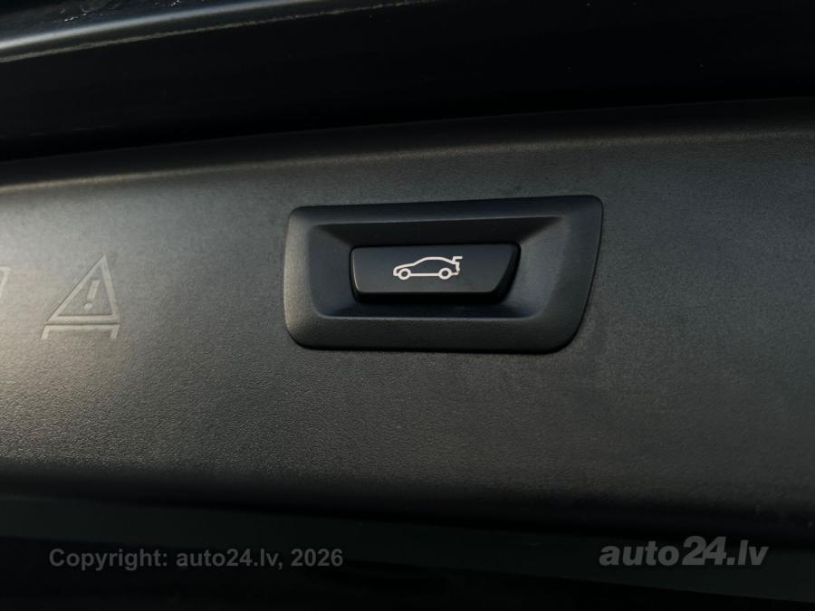 Melns BMW 5 Series 2011 Tartu, ar dzinēja tilpumu 3.00 L un nobraukumu 288 tūkst. km par 9999 €, foto 20 vietnē AUTOMOTO.COM.LV