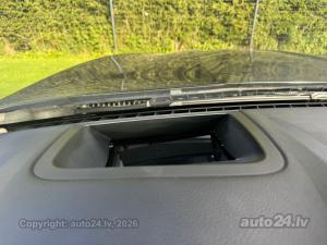 Black BMW 5 Series 2011 in Tartu, with an engine capacity of 2.00 L and mileage of 229 thousand km for 11990 €, photo 15 on AUTOMOTO.COM.LV