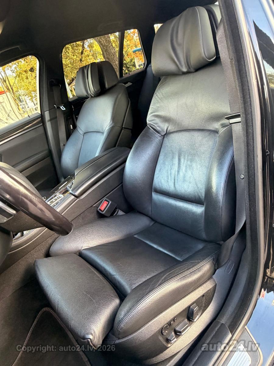 Melns BMW 5 Series 2011 Tartu, ar dzinēja tilpumu 3.00 L un nobraukumu 281 tūkst. km par 12500 €, foto 17 vietnē AUTOMOTO.COM.LV