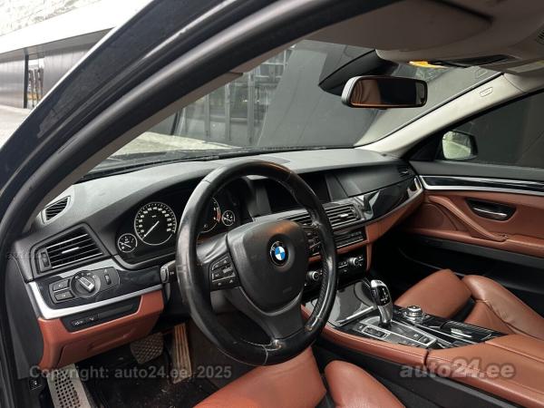 Black BMW 5 Series 2012 in Tallinn, with an engine capacity of 3.00 L and mileage of 0 thousand km for 8999 €, photo 11 on AUTOMOTO.COM.LV