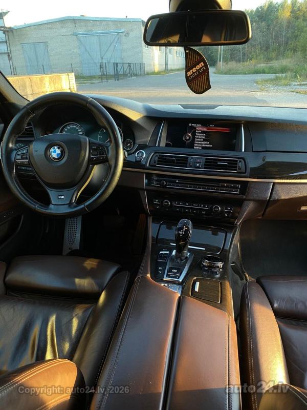 Black BMW 5 Series 2012 in Tallinn, with an engine capacity of 3.00 L and mileage of 419 thousand km for 11500 €, photo 6 on AUTOMOTO.COM.LV