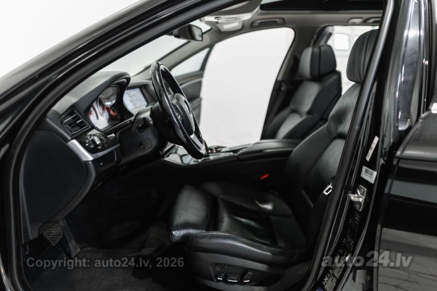 Melns BMW 5 Series 2012 Tallina, ar dzinēja tilpumu 2.00 L un nobraukumu 323 tūkst. km par 8990 €, foto 13 vietnē AUTOMOTO.COM.LV