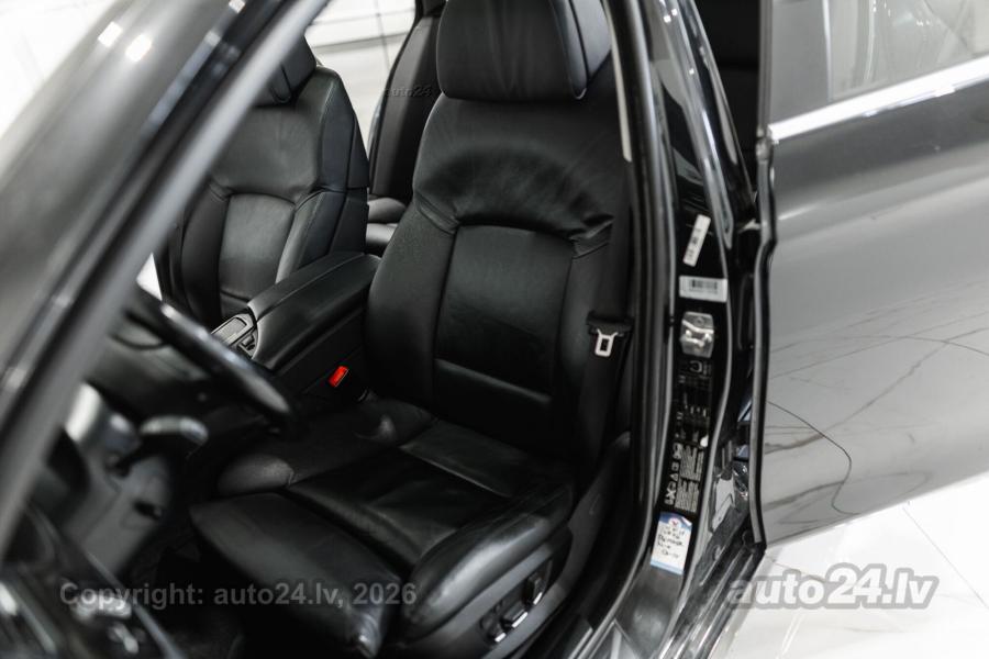 Melns BMW 5 Series 2012 Tallina, ar dzinēja tilpumu 2.00 L un nobraukumu 323 tūkst. km par 8990 €, foto 14 vietnē AUTOMOTO.COM.LV