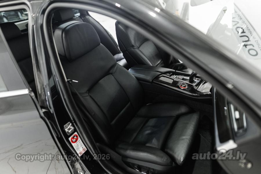 Melns BMW 5 Series 2012 Tallina, ar dzinēja tilpumu 2.00 L un nobraukumu 323 tūkst. km par 8990 €, foto 17 vietnē AUTOMOTO.COM.LV