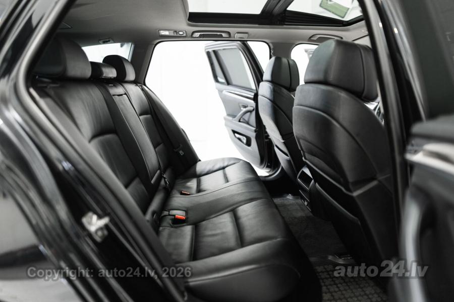 Melns BMW 5 Series 2012 Tallina, ar dzinēja tilpumu 2.00 L un nobraukumu 323 tūkst. km par 8990 €, foto 18 vietnē AUTOMOTO.COM.LV
