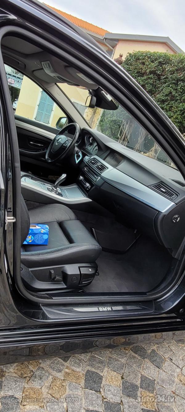 Black BMW 5 Series 2012 in Ogre, with an engine capacity of 2.00 L and mileage of 225 thousand km for 10200 €, photo 6 on AUTOMOTO.COM.LV