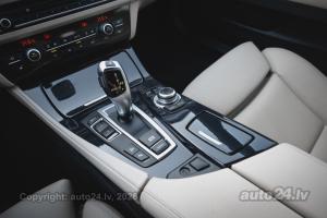 Melns BMW 5 Series 2012 Tartu, ar dzinēja tilpumu 3.00 L un nobraukumu 312 tūkst. km par 9300 €, foto 20 vietnē AUTOMOTO.COM.LV