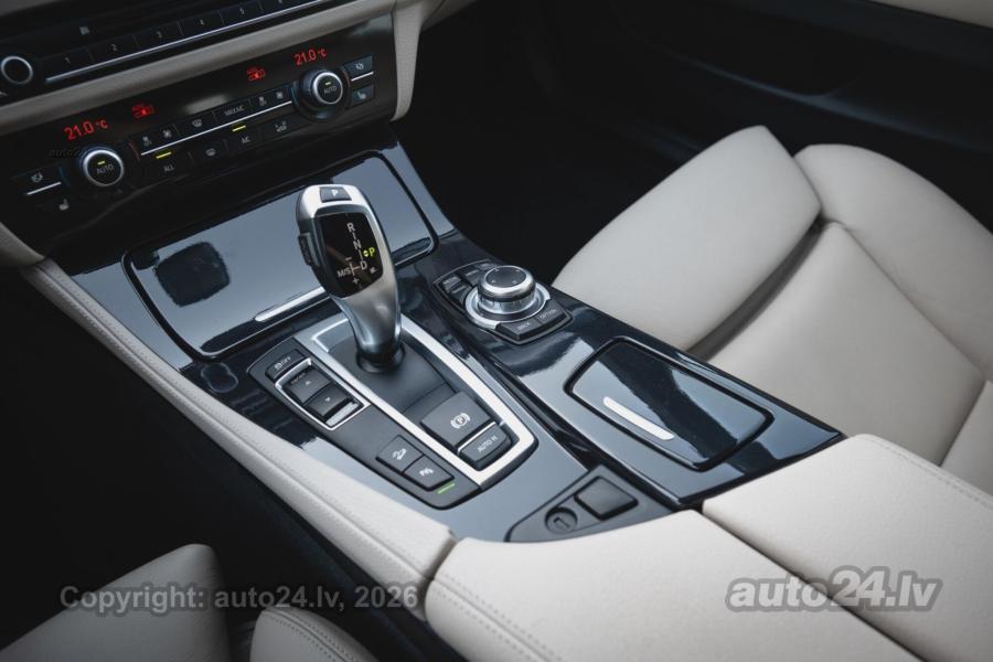 Melns BMW 5 Series 2012 Tartu, ar dzinēja tilpumu 3.00 L un nobraukumu 312 tūkst. km par 9300 €, foto 20 vietnē AUTOMOTO.COM.LV