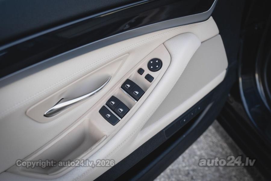 Melns BMW 5 Series 2012 Tartu, ar dzinēja tilpumu 3.00 L un nobraukumu 312 tūkst. km par 9300 €, foto 23 vietnē AUTOMOTO.COM.LV