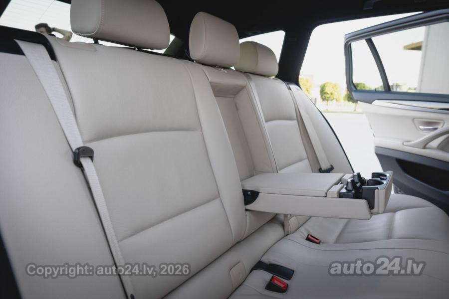 Melns BMW 5 Series 2012 Tartu, ar dzinēja tilpumu 3.00 L un nobraukumu 312 tūkst. km par 9300 €, foto 25 vietnē AUTOMOTO.COM.LV