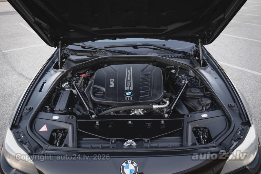 Melns BMW 5 Series 2012 Tartu, ar dzinēja tilpumu 3.00 L un nobraukumu 312 tūkst. km par 9300 €, foto 29 vietnē AUTOMOTO.COM.LV