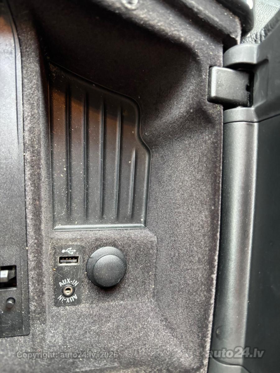 Black BMW 5 Series 2012 in Rapla, with an engine capacity of 2.00 L and mileage of 0 thousand km for 5999 €, photo 13 on AUTOMOTO.COM.LV