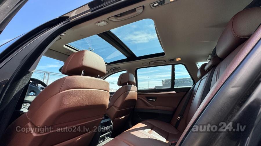 Melns BMW 5 Series 2012 Tallina, ar dzinēja tilpumu 3.00 L un nobraukumu 315 tūkst. km par 10900 €, foto 12 vietnē AUTOMOTO.COM.LV