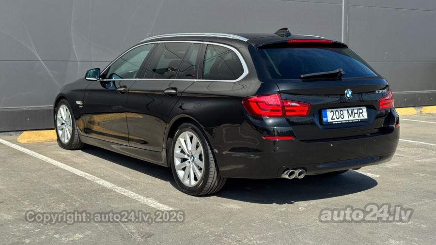 Melns BMW 5 Series 2012 Tallina, ar dzinēja tilpumu 3.00 L un nobraukumu 315 tūkst. km par 10900 €, foto 15 vietnē AUTOMOTO.COM.LV