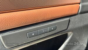 Melns BMW 5 Series 2012 Tallina, ar dzinēja tilpumu 3.00 L un nobraukumu 315 tūkst. km par 10900 €, foto 19 vietnē AUTOMOTO.COM.LV