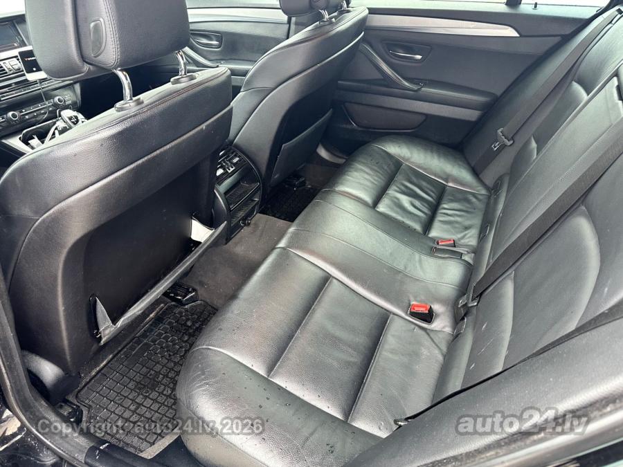 Melns BMW 5 Series 2012 Tallina, ar dzinēja tilpumu 2.00 L un nobraukumu 265 tūkst. km par 8500 €, foto 10 vietnē AUTOMOTO.COM.LV