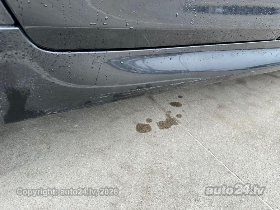 Melns BMW 5 Series 2012 Tallina, ar dzinēja tilpumu 2.00 L un nobraukumu 265 tūkst. km par 8500 €, foto 12 vietnē AUTOMOTO.COM.LV