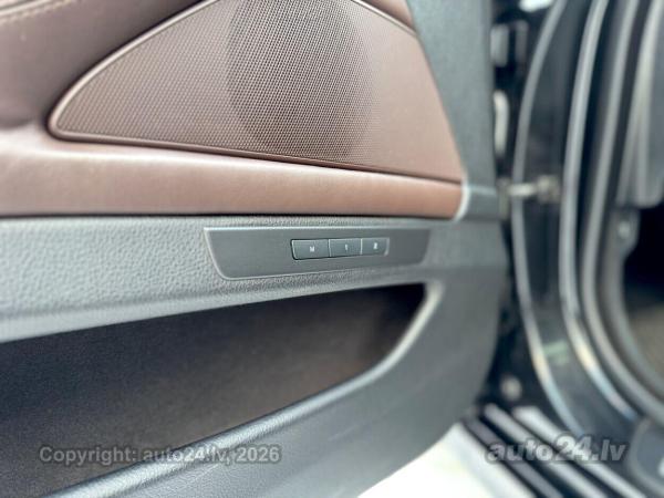 Melns BMW 5 Series 2013 Tallina, ar dzinēja tilpumu 2.00 L un nobraukumu 312 tūkst. km par 12500 €, foto 11 vietnē AUTOMOTO.COM.LV