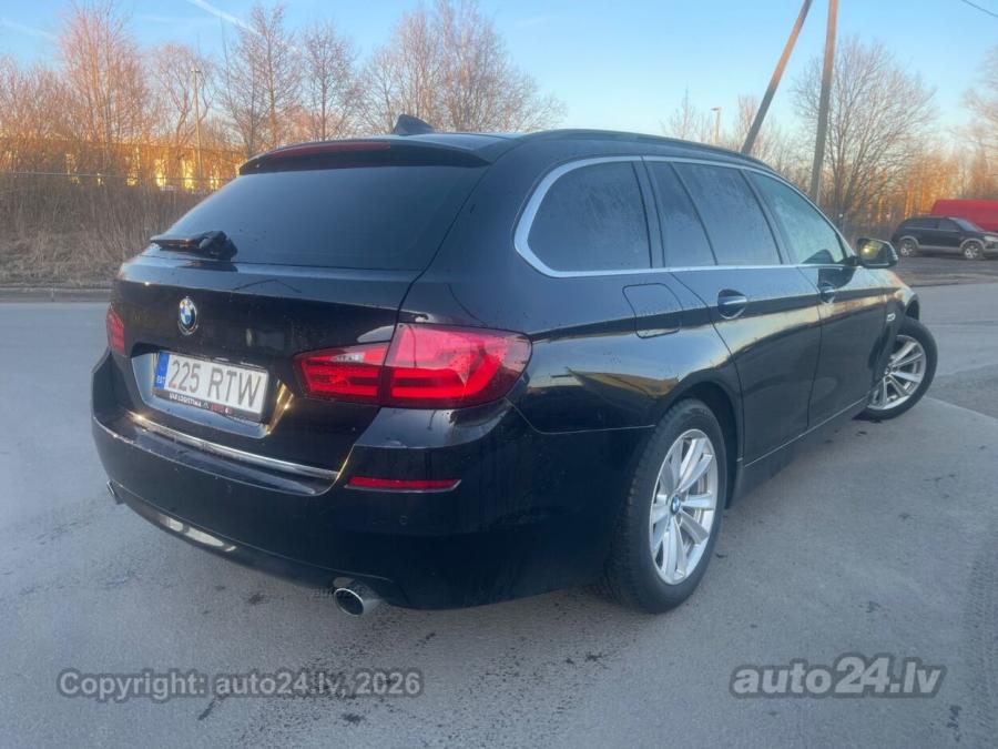 Melns BMW 5 Series 2013 Tallina, ar dzinēja tilpumu 3.00 L un nobraukumu 271 tūkst. km par 14200 €, foto 2 vietnē AUTOMOTO.COM.LV