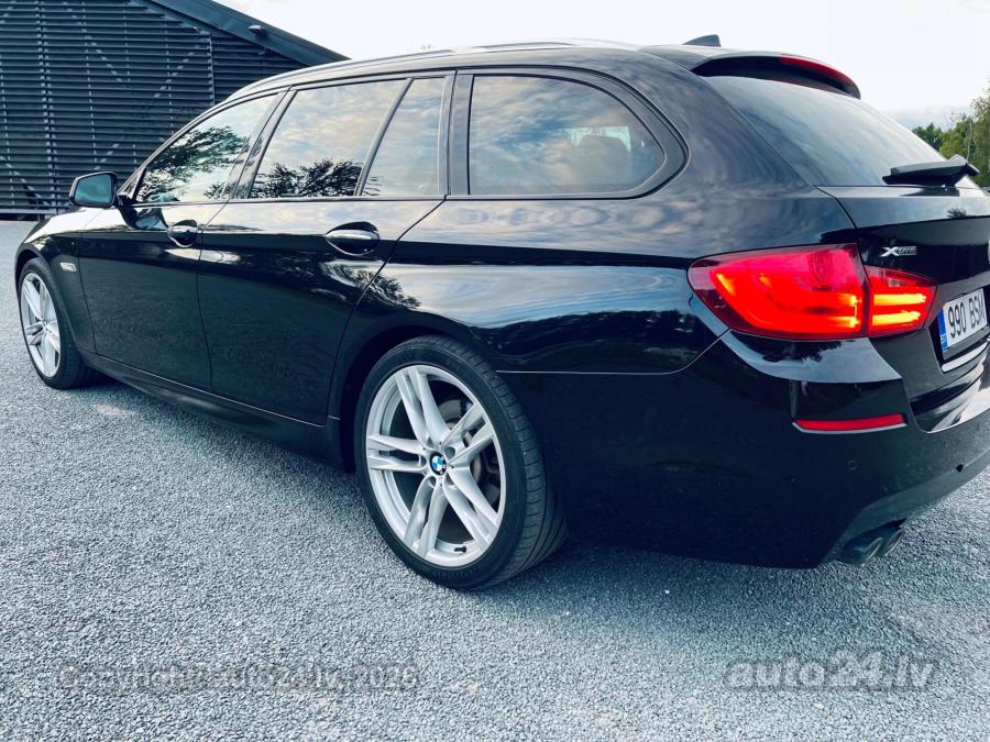 Black BMW 5 Series 2013 in Tallinn, with an engine capacity of 2.00 L and mileage of 239 thousand km for 12900 €, photo 4 on AUTOMOTO.COM.LV