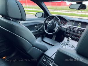 Black BMW 5 Series 2013 in Tallinn, with an engine capacity of 2.00 L and mileage of 239 thousand km for 12900 €, photo 8 on AUTOMOTO.COM.LV