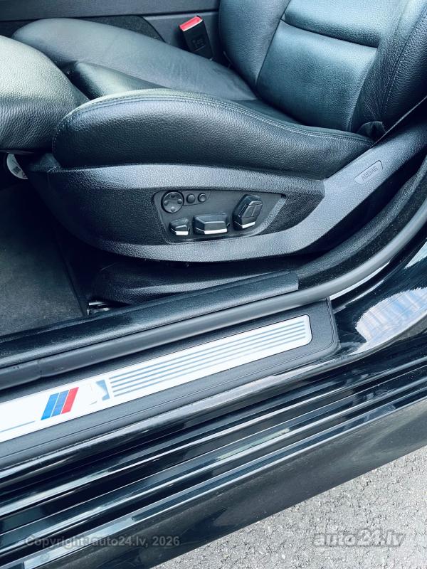 Black BMW 5 Series 2013 in Tallinn, with an engine capacity of 2.00 L and mileage of 239 thousand km for 12900 €, photo 8 on AUTOMOTO.COM.LV