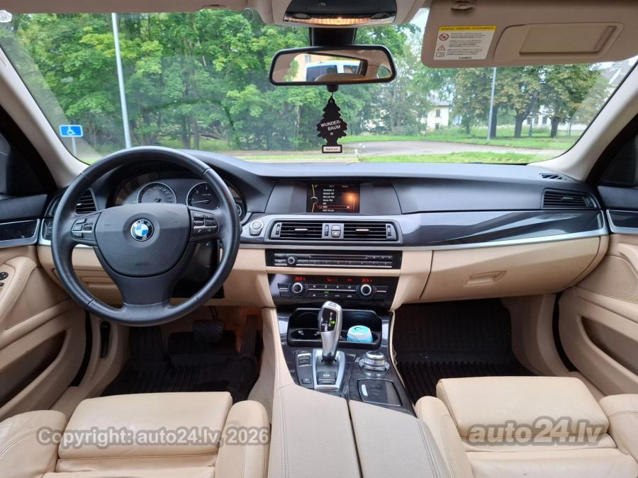 Melns BMW 5 Series 2013 Narva, ar dzinēja tilpumu 3.00 L un nobraukumu 200 tūkst. km par 8500 €, foto 12 vietnē AUTOMOTO.COM.LV